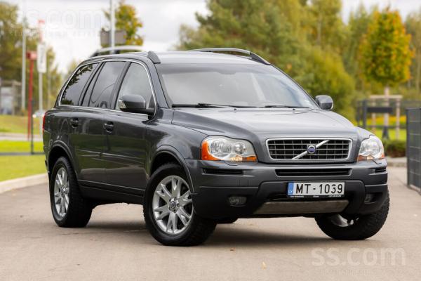 Volvo XC90 2006 in Jelgava on AUTOMOTO.COM.LV Grey Volvo XC90 2006 in Jelgava, with an engine capacity of 2.40 L and mileage of 0 thousand km for 3950 €, photo 4 on AUTOMOTO.COM.LV