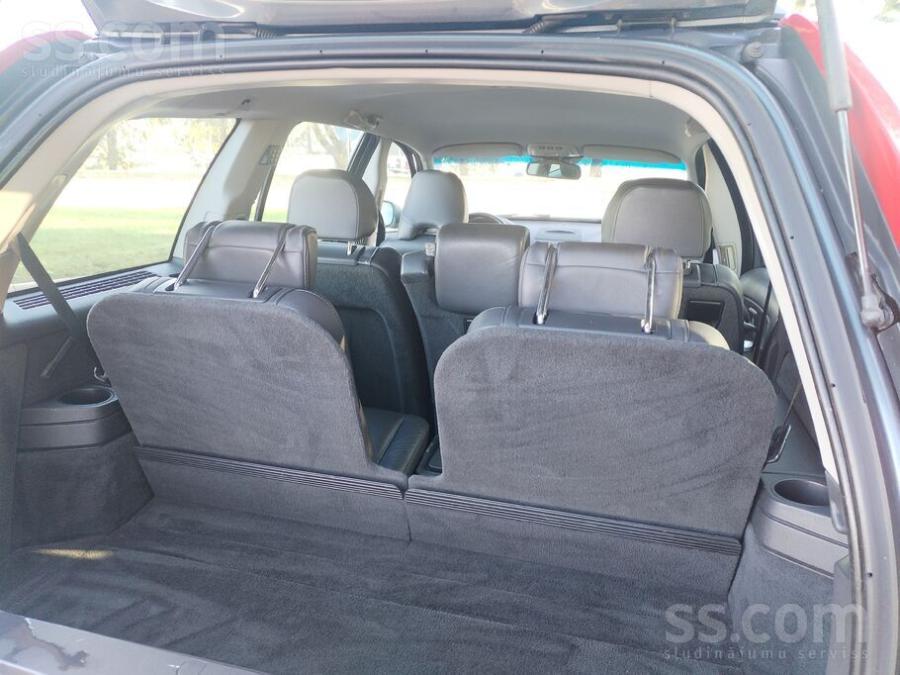 Grey Volvo XC90 2006 in Riga, with an engine capacity of 2.40 L and mileage of 310 thousand km for 5350 €, photo 19 on AUTOMOTO.COM.LV