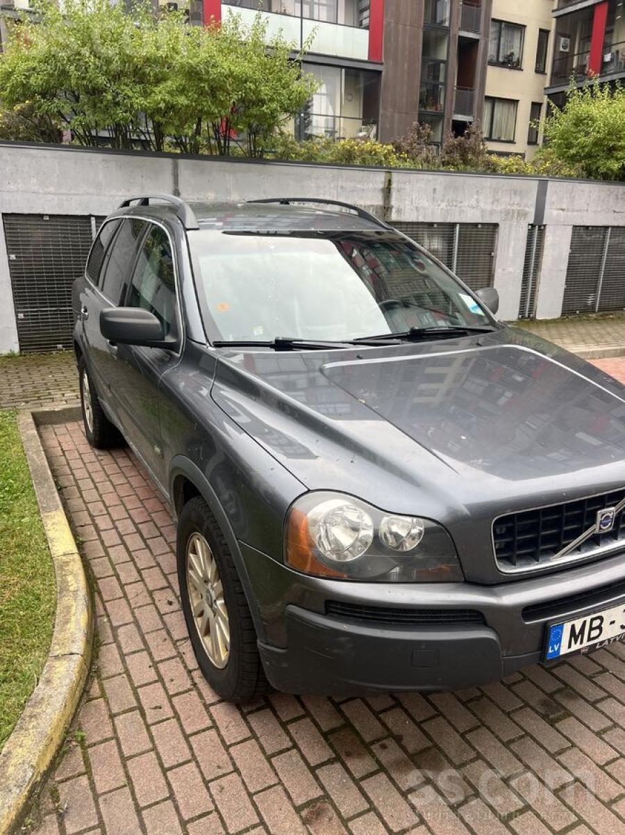 Grey Volvo XC90 2006 in Riga, with an engine capacity of 2.40 L and mileage of 355 thousand km for 3300 €, photo 5 on AUTOMOTO.COM.LV