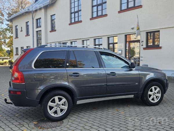 Grey Volvo XC90 2006 in Jelgava, with an engine capacity of 2.40 L and mileage of 276 thousand km for 3550 €, photo 4 on AUTOMOTO.COM.LV