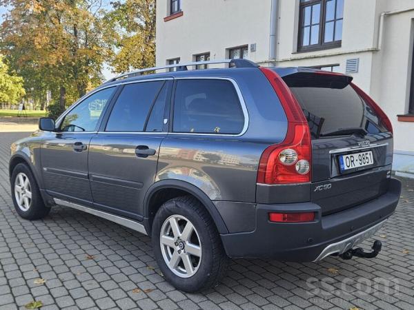 Grey Volvo XC90 2006 in Jelgava, with an engine capacity of 2.40 L and mileage of 276 thousand km for 3550 €, photo 7 on AUTOMOTO.COM.LV