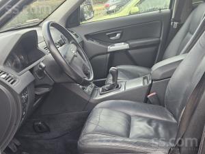 Grey Volvo XC90 2006 in Jelgava, with an engine capacity of 2.40 L and mileage of 276 thousand km for 3550 €, photo 12 on AUTOMOTO.COM.LV