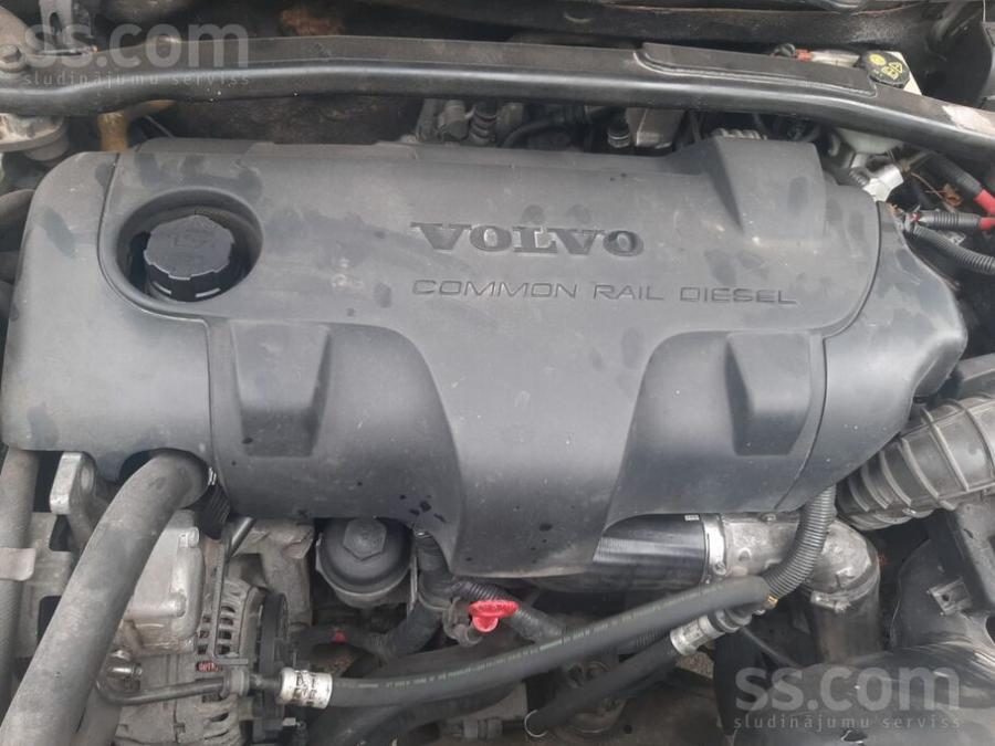Grey Volvo XC90 2006 in Riga, with an engine capacity of 2.40 L and mileage of 424 thousand km for 2700 €, photo 8 on AUTOMOTO.COM.LV