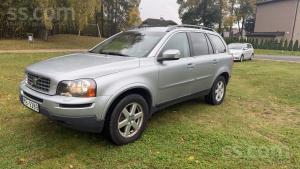 Grey Volvo XC90 2006 in Riga, with an engine capacity of 2.40 L and mileage of 384 thousand km for 4000 €, photo 6 on AUTOMOTO.COM.LV