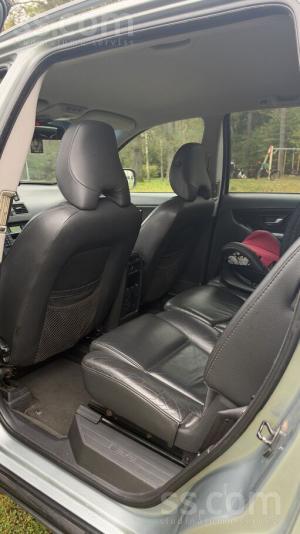 Grey Volvo XC90 2006 in Riga, with an engine capacity of 2.40 L and mileage of 384 thousand km for 4000 €, photo 7 on AUTOMOTO.COM.LV