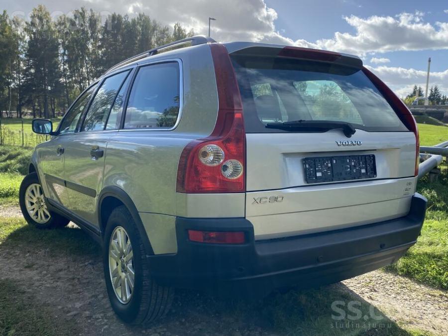 Pelēks Volvo XC90 2006 Rīga, ar dzinēja tilpumu 2.40 L un nobraukumu 326 tūkst. km par 4350 €, foto 8 vietnē AUTOMOTO.COM.LV
