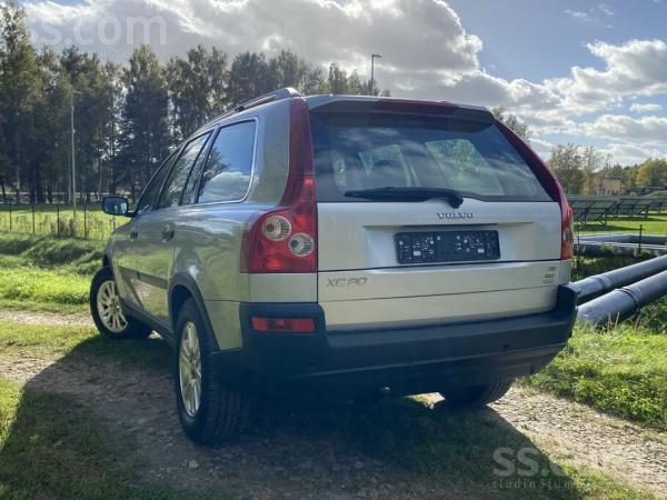 Pelēks Volvo XC90 2006 Rīga, ar dzinēja tilpumu 2.40 L un nobraukumu 326 tūkst. km par 4350 €, foto 10 vietnē AUTOMOTO.COM.LV