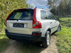Pelēks Volvo XC90 2006 Rīga, ar dzinēja tilpumu 2.40 L un nobraukumu 326 tūkst. km par 4350 €, foto 12 vietnē AUTOMOTO.COM.LV