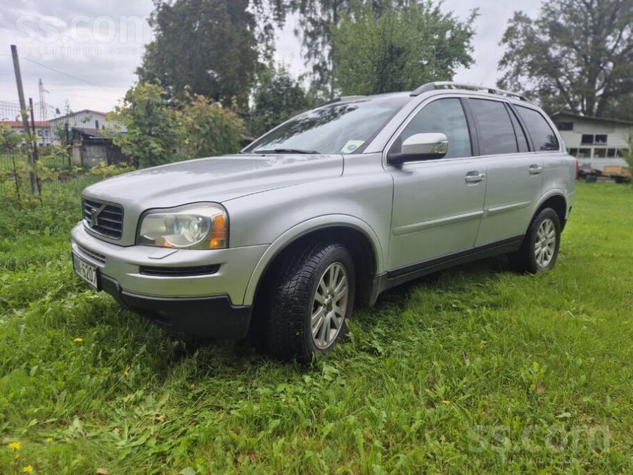 Grey Volvo XC90 2006 in Riga, with an engine capacity of 2.40 L and mileage of 270 thousand km for 6900 €, photo 3 on AUTOMOTO.COM.LV