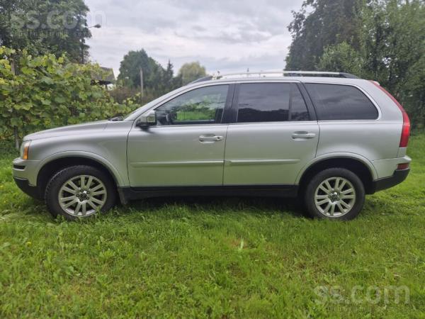 Grey Volvo XC90 2006 in Riga, with an engine capacity of 2.40 L and mileage of 270 thousand km for 6900 €, photo 4 on AUTOMOTO.COM.LV