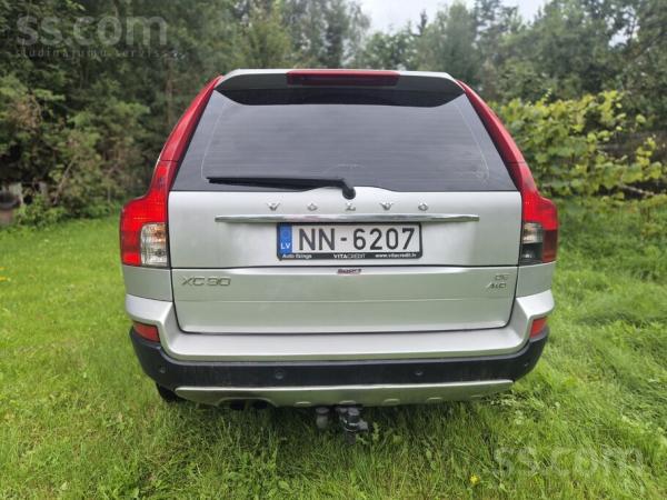 Grey Volvo XC90 2006 in Riga, with an engine capacity of 2.40 L and mileage of 270 thousand km for 6900 €, photo 6 on AUTOMOTO.COM.LV
