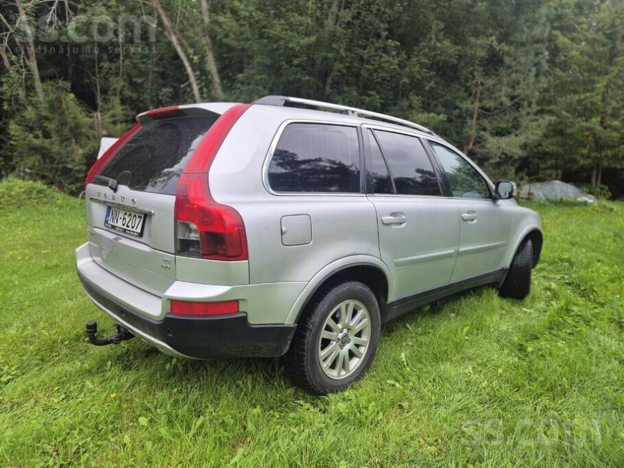 Grey Volvo XC90 2006 in Riga, with an engine capacity of 2.40 L and mileage of 270 thousand km for 6900 €, photo 7 on AUTOMOTO.COM.LV