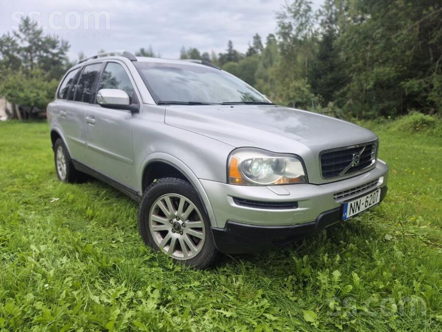 Grey Volvo XC90 2006 in Riga, with an engine capacity of 2.40 L and mileage of 270 thousand km for 6900 €, photo 8 on AUTOMOTO.COM.LV
