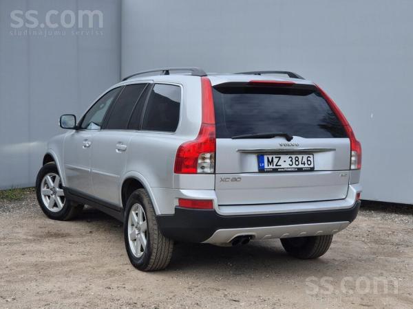 Grey Volvo XC90 2007 in Riga, with an engine capacity of 2.40 L and mileage of 222 thousand km for 64990 €, photo 3 on AUTOMOTO.COM.LV