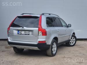 Grey Volvo XC90 2007 in Riga, with an engine capacity of 2.40 L and mileage of 222 thousand km for 64990 €, photo 4 on AUTOMOTO.COM.LV