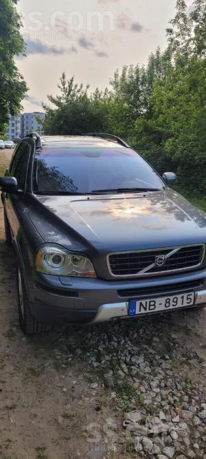 Grey Volvo XC90 2007 in Riga, with an engine capacity of 2.40 L and mileage of 332 thousand km for 4350 €, photo 1 on AUTOMOTO.COM.LV
