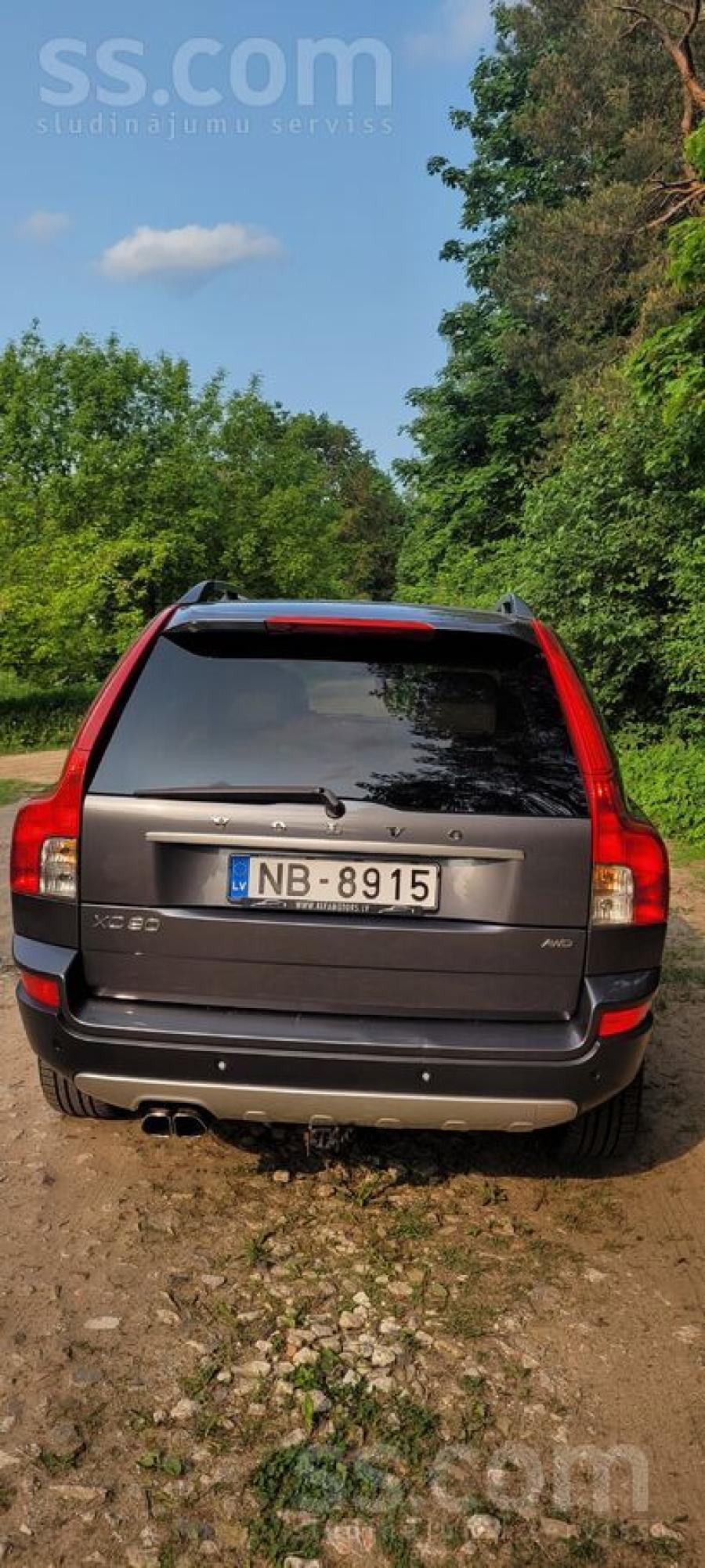 Grey Volvo XC90 2007 in Riga, with an engine capacity of 2.40 L and mileage of 332 thousand km for 4350 €, photo 3 on AUTOMOTO.COM.LV