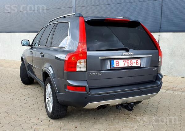 Pelēks Volvo XC90 2007 Rīga, ar dzinēja tilpumu 2.40 L un nobraukumu 0 tūkst. km par 3000 €, foto 4 vietnē AUTOMOTO.COM.LV