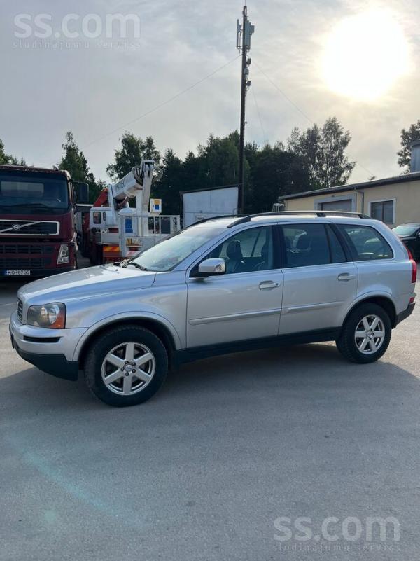 Grey Volvo XC90 2007 in Tukums, with an engine capacity of 2.40 L and mileage of 349 thousand km for 4600 €, photo 2 on AUTOMOTO.COM.LV
