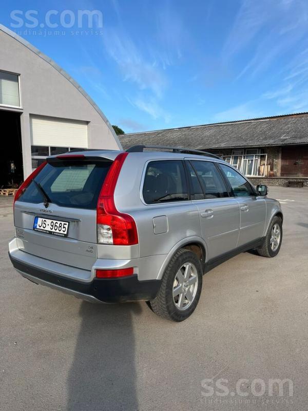 Grey Volvo XC90 2007 in Tukums, with an engine capacity of 2.40 L and mileage of 349 thousand km for 4600 €, photo 4 on AUTOMOTO.COM.LV