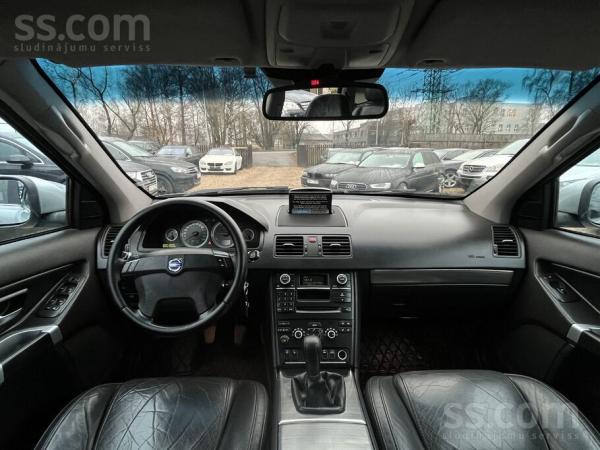 Grey Volvo XC90 2007 in Riga, with an engine capacity of 2.40 L and mileage of 0 thousand km for 5990 €, photo 7 on AUTOMOTO.COM.LV