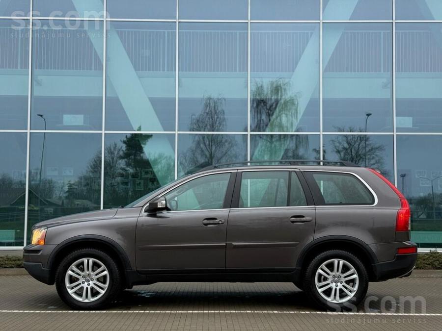 Grey Volvo XC90 2007 in Rezekne, with an engine capacity of 2.40 L and mileage of 282 thousand km for 6690 €, photo 7 on AUTOMOTO.COM.LV