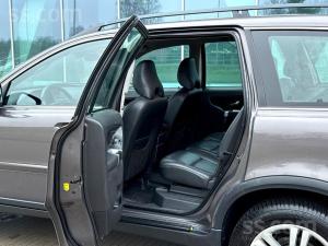 Grey Volvo XC90 2007 in Rezekne, with an engine capacity of 2.40 L and mileage of 282 thousand km for 6690 €, photo 10 on AUTOMOTO.COM.LV