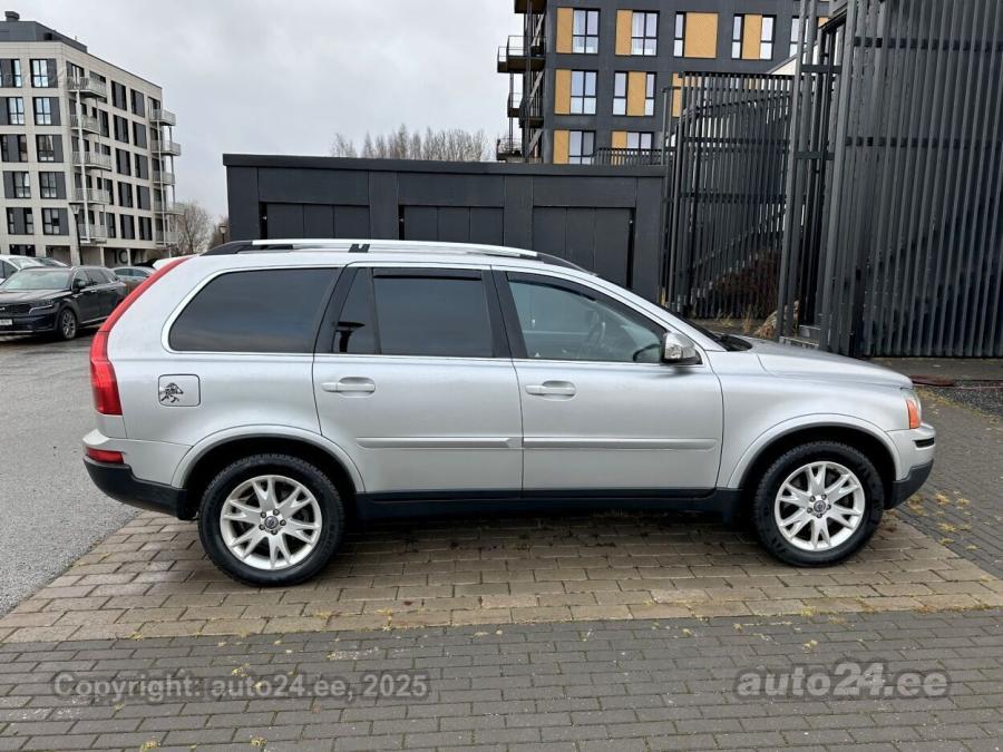 Pelēks Volvo XC90 2007 Tartu, ar dzinēja tilpumu 2.40 L un nobraukumu 0 tūkst. km par 6599 €, foto 5 vietnē AUTOMOTO.COM.LV