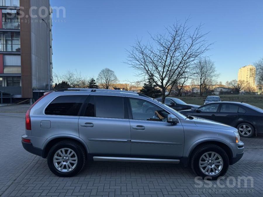Grey Volvo XC90 2007 in Riga, with an engine capacity of 2.40 L and mileage of 0 thousand km for 4990 €, photo 3 on AUTOMOTO.COM.LV