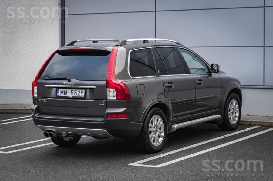 Grey Volvo XC90 2007 in Riga, with an engine capacity of 2.40 L and mileage of 0 thousand km for 5990 €, photo 4 on AUTOMOTO.COM.LV