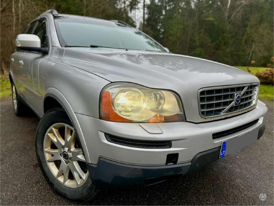 Grey Volvo XC90 2007 in Vilnius, with an engine capacity of 2.40 L and mileage of 422 thousand km for 3450 €, photo 8 on AUTOMOTO.COM.LV