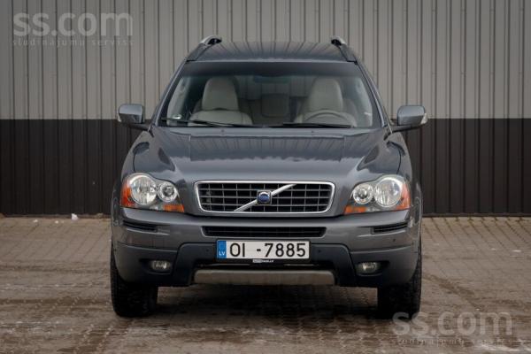 Grey Volvo XC90 2007 in Talsi, with an engine capacity of 2.40 L and mileage of 338 thousand km for 5490 €, photo 2 on AUTOMOTO.COM.LV