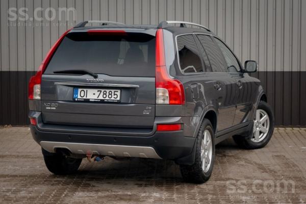 Grey Volvo XC90 2007 in Talsi, with an engine capacity of 2.40 L and mileage of 338 thousand km for 5490 €, photo 7 on AUTOMOTO.COM.LV