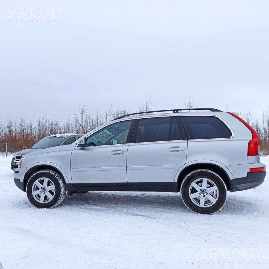 Pelēks Volvo XC90 2007 Daugavpils, ar dzinēja tilpumu 2.40 L un nobraukumu 0 tūkst. km par 6500 €, foto 4 vietnē AUTOMOTO.COM.LV