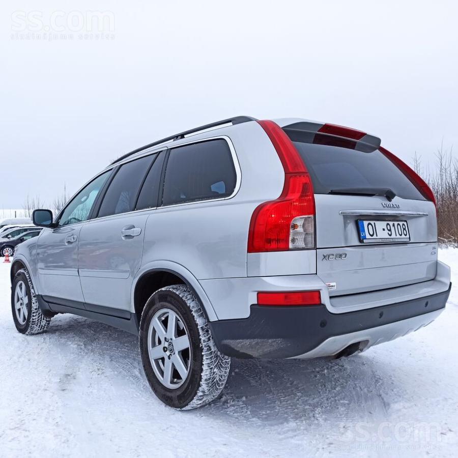 Pelēks Volvo XC90 2007 Daugavpils, ar dzinēja tilpumu 2.40 L un nobraukumu 0 tūkst. km par 6500 €, foto 5 vietnē AUTOMOTO.COM.LV