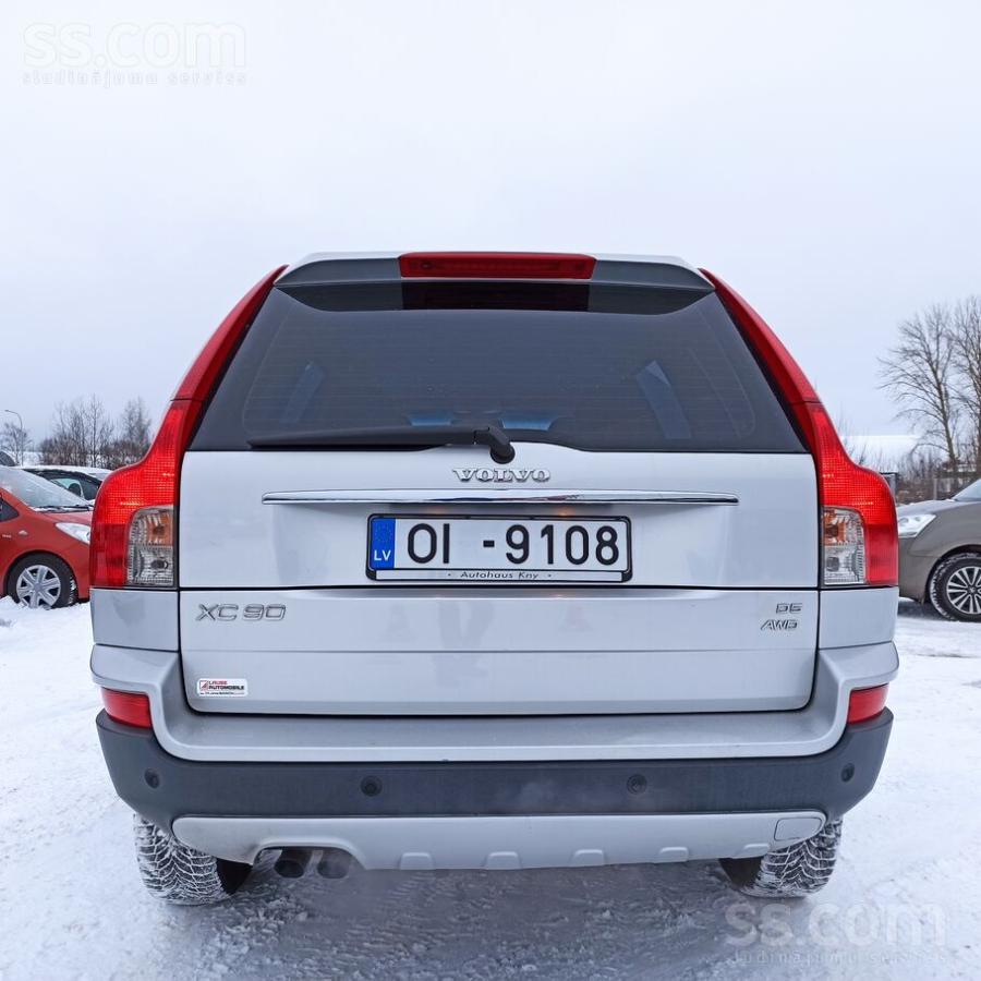 Pelēks Volvo XC90 2007 Daugavpils, ar dzinēja tilpumu 2.40 L un nobraukumu 0 tūkst. km par 6500 €, foto 6 vietnē AUTOMOTO.COM.LV