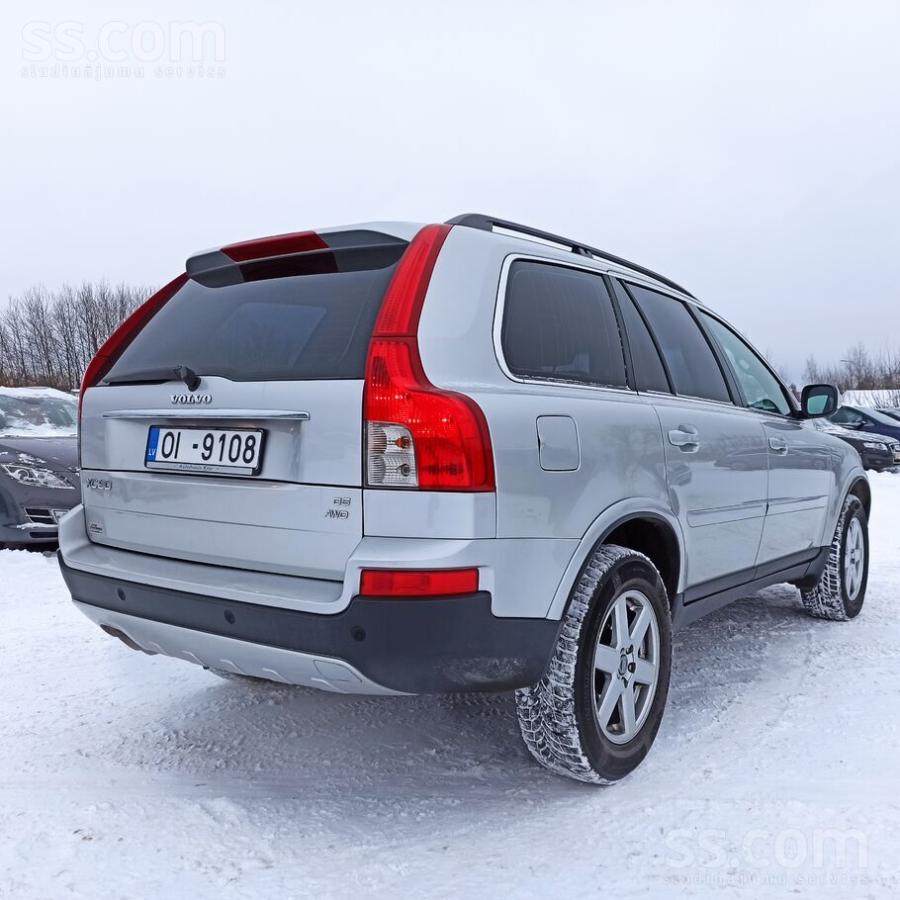 Pelēks Volvo XC90 2007 Daugavpils, ar dzinēja tilpumu 2.40 L un nobraukumu 0 tūkst. km par 6500 €, foto 7 vietnē AUTOMOTO.COM.LV