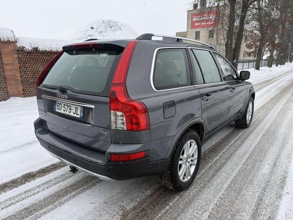 Pelēks Volvo XC90 2007 Tauragė, ar dzinēja tilpumu 2.40 L un nobraukumu 320 tūkst. km par 4700 €, foto 4 vietnē AUTOMOTO.COM.LV