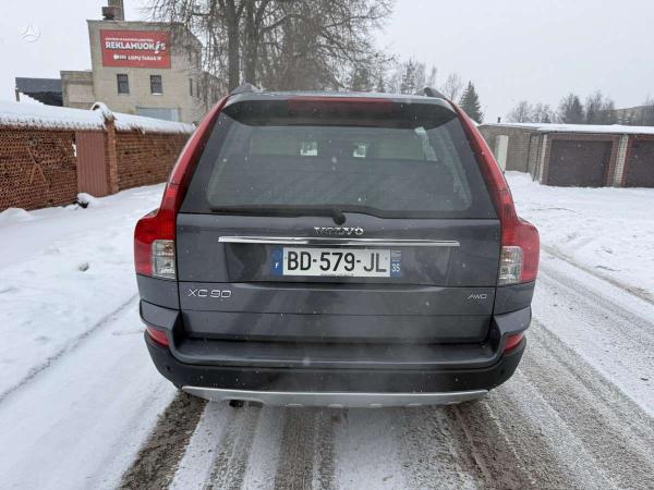 Pelēks Volvo XC90 2007 Tauragė, ar dzinēja tilpumu 2.40 L un nobraukumu 320 tūkst. km par 4700 €, foto 5 vietnē AUTOMOTO.COM.LV
