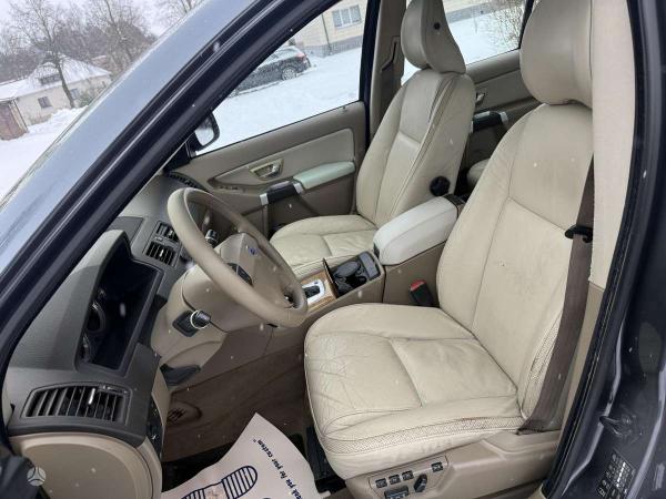 Pelēks Volvo XC90 2007 Tauragė, ar dzinēja tilpumu 2.40 L un nobraukumu 320 tūkst. km par 4700 €, foto 8 vietnē AUTOMOTO.COM.LV
