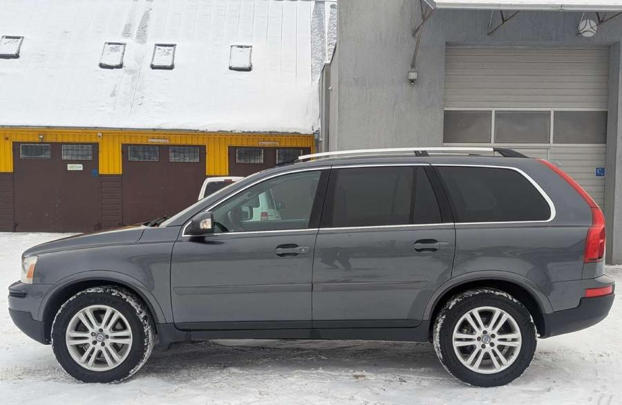Grey Volvo XC90 2007 in Kaunas, with an engine capacity of 2.40 L and mileage of 303 thousand km for 4300 €, photo 3 on AUTOMOTO.COM.LV