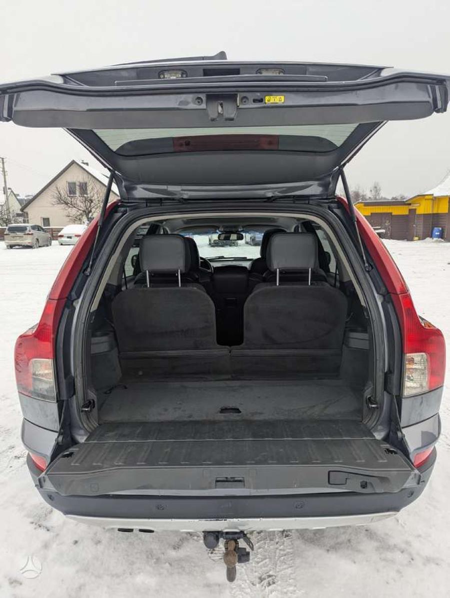 Grey Volvo XC90 2007 in Kaunas, with an engine capacity of 2.40 L and mileage of 303 thousand km for 4300 €, photo 7 on AUTOMOTO.COM.LV