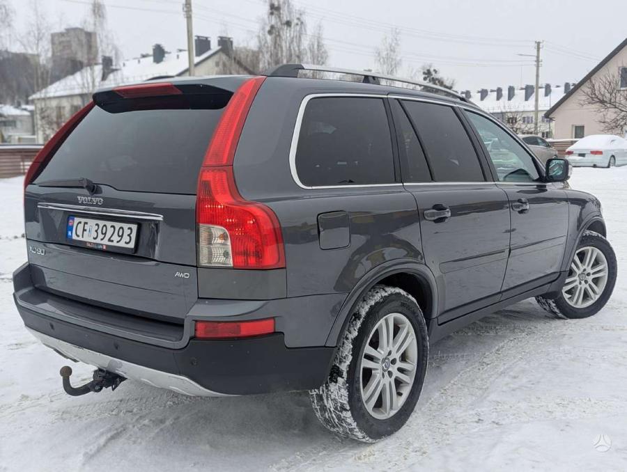 Grey Volvo XC90 2007 in Kaunas, with an engine capacity of 2.40 L and mileage of 303 thousand km for 4300 €, photo 9 on AUTOMOTO.COM.LV