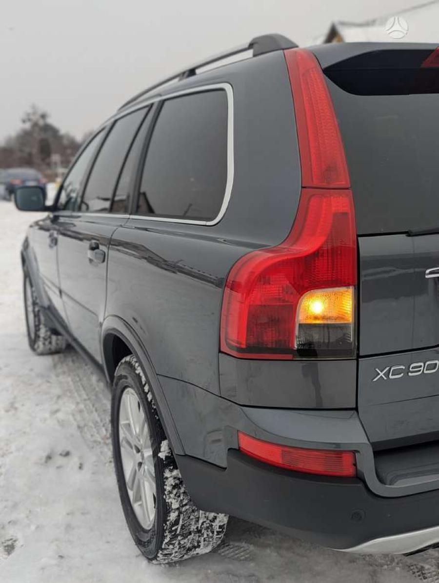 Grey Volvo XC90 2007 in Kaunas, with an engine capacity of 2.40 L and mileage of 303 thousand km for 4300 €, photo 15 on AUTOMOTO.COM.LV