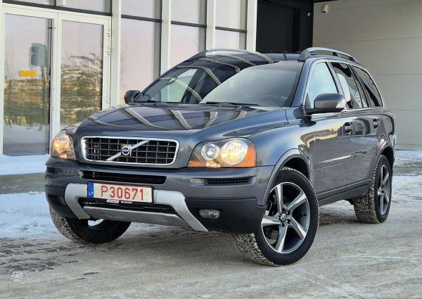 Grey Volvo XC90 2007 in Vilnius, with an engine capacity of 2.40 L and mileage of 290 thousand km for 6650 €, photo 1 on AUTOMOTO.COM.LV