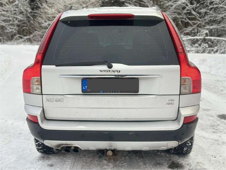 Grey Volvo XC90 2007 in Vilnius, with an engine capacity of 2.40 L and mileage of 421 thousand km for 3150 €, photo 13 on AUTOMOTO.COM.LV