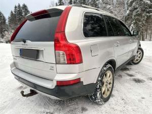 Grey Volvo XC90 2007 in Vilnius, with an engine capacity of 2.40 L and mileage of 421 thousand km for 3150 €, photo 17 on AUTOMOTO.COM.LV