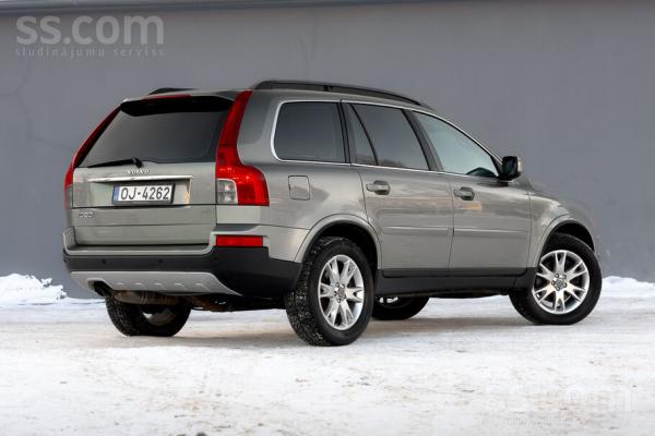 Pelēks Volvo XC90 2007 Jelgava, ar dzinēja tilpumu 2.40 L un nobraukumu 350 tūkst. km par 5300 €, foto 5 vietnē AUTOMOTO.COM.LV