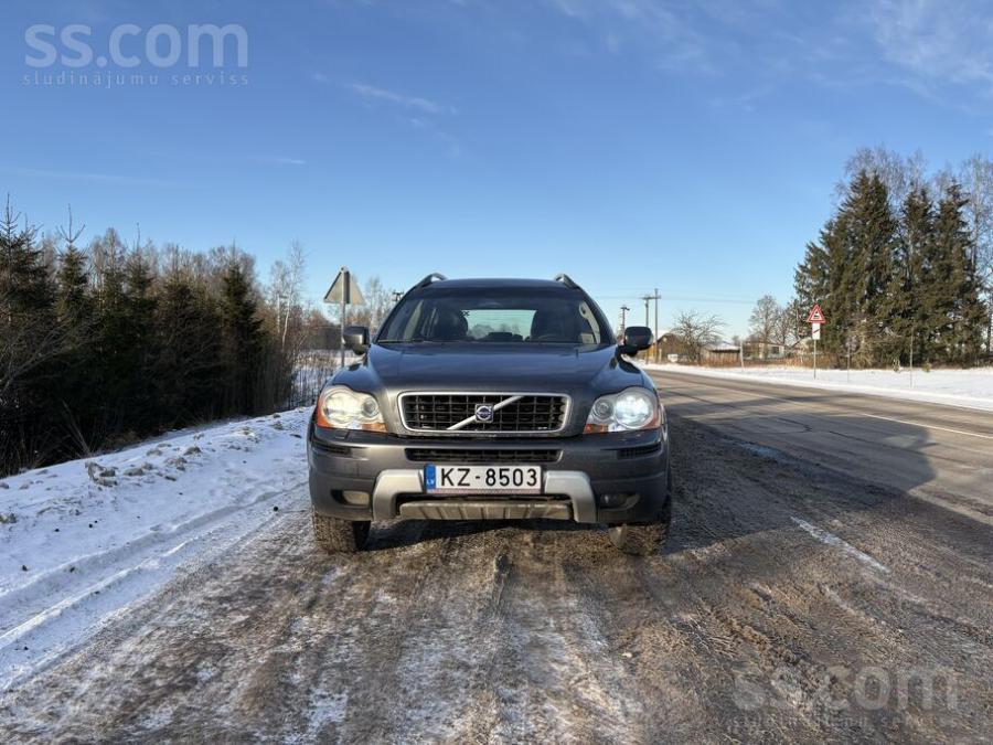 Grey Volvo XC90 2007 in Riga, with an engine capacity of 2.40 L and mileage of 350 thousand km for 5250 €, photo 2 on AUTOMOTO.COM.LV