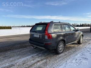 Grey Volvo XC90 2007 in Riga, with an engine capacity of 2.40 L and mileage of 350 thousand km for 5250 €, photo 4 on AUTOMOTO.COM.LV